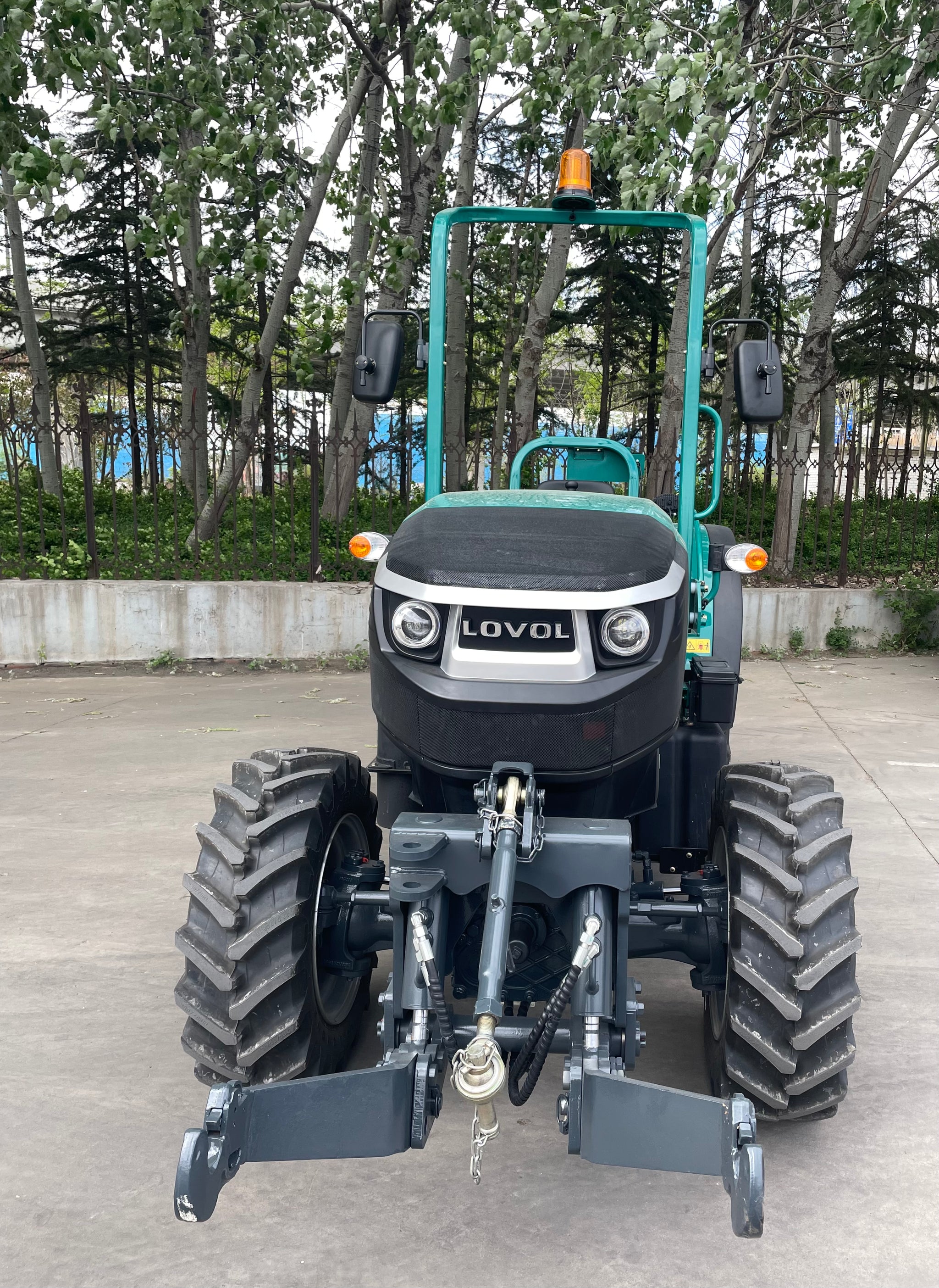 LOVOL F4000 Orchard Tractor – Metrade Limited